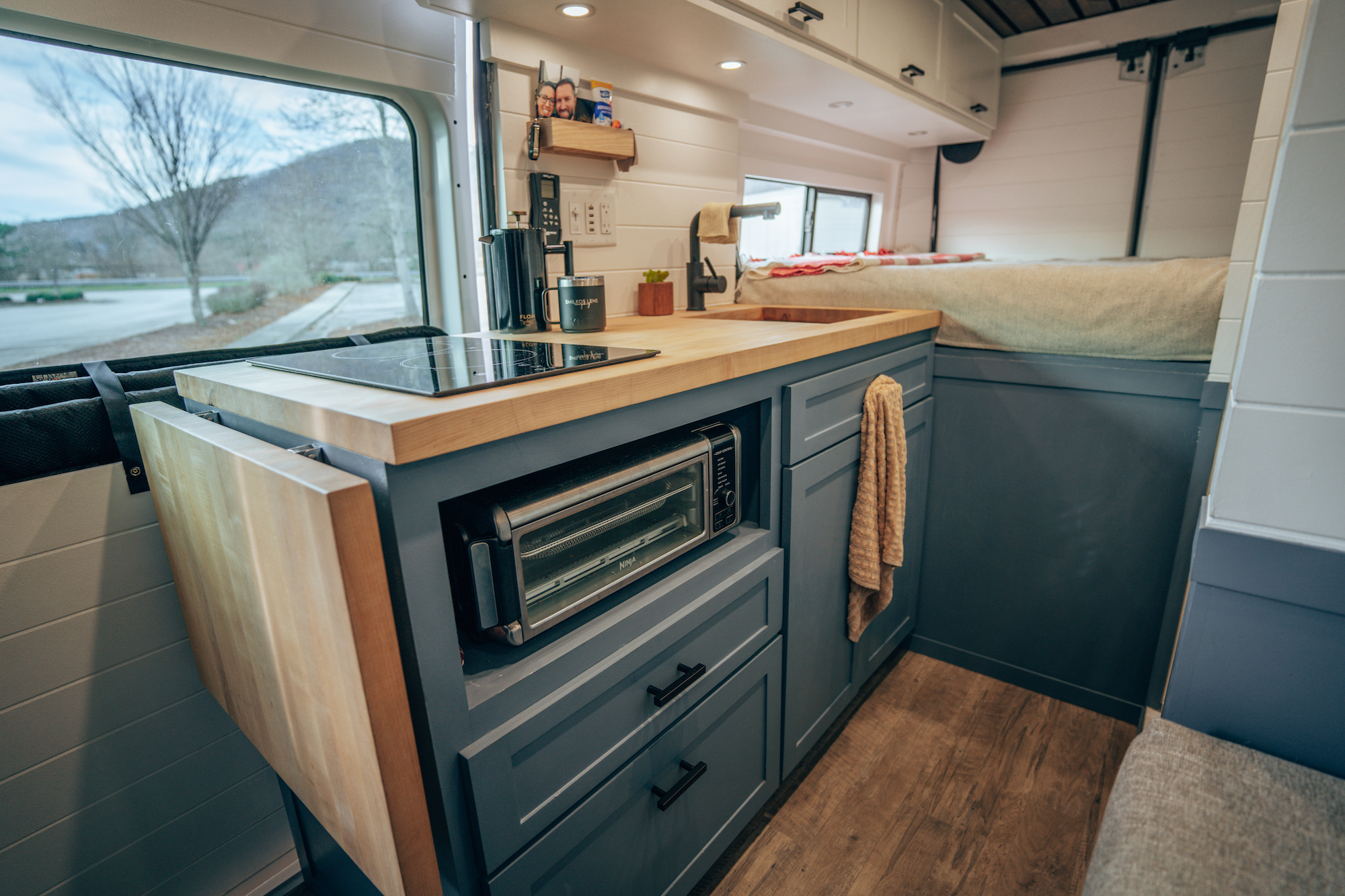 ULTIMATE LIST OF VAN LIFE ESSENTIALS - Smilkos Lens