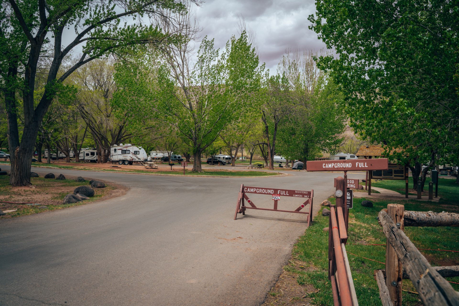 ULTIMATE GUIDE TO CAPITOL REEF NATIONAL PARK - Smilkos Lens
