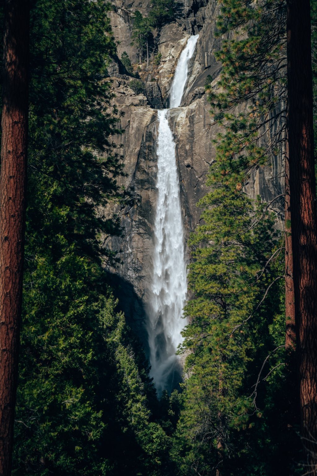 WATERFALLS IN CALIFORNIA YOU MUST VISIT - Smilkos Lens